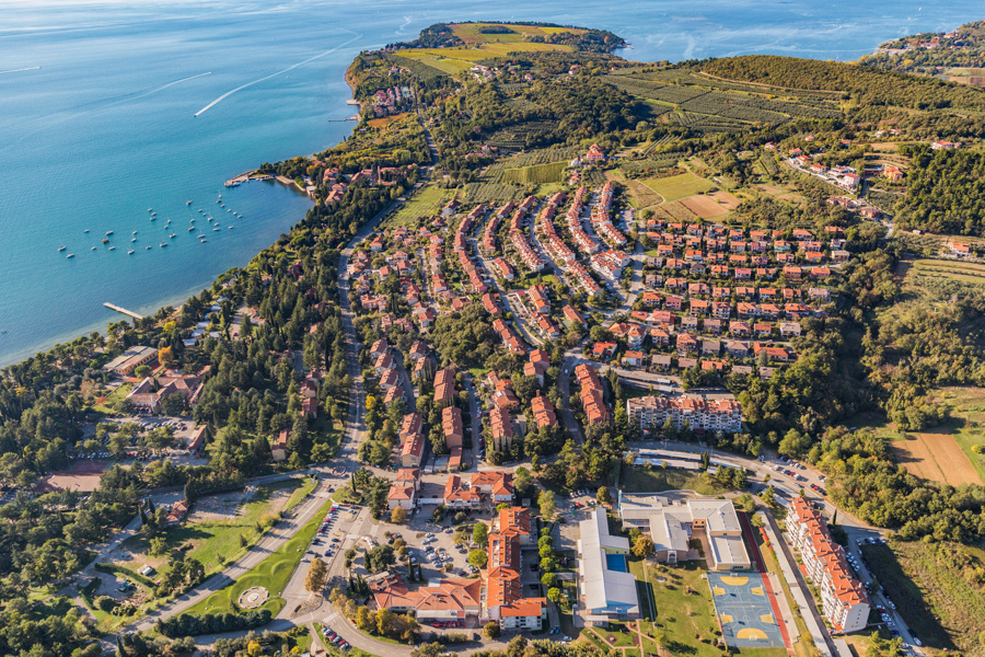 Predstavitev urbanistične zasnove stanovanjske soseske Ankaran hrib ...