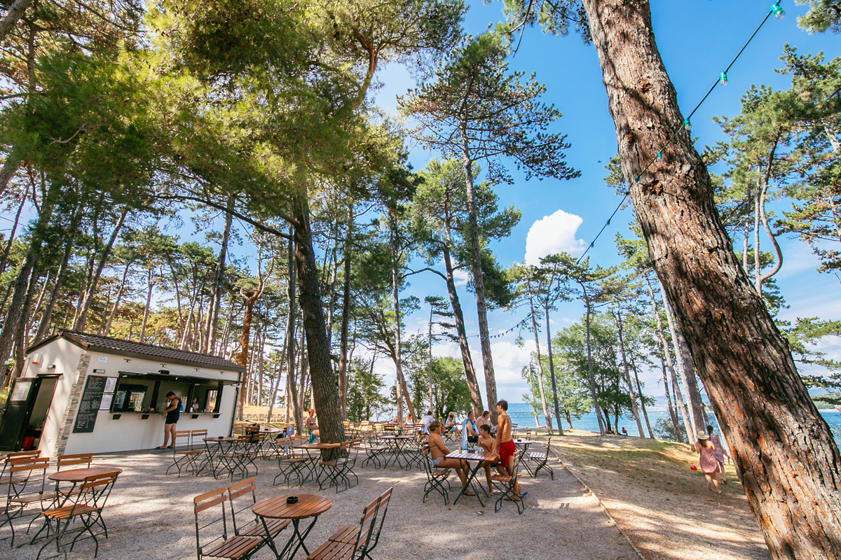 Ponovni javni razpis za najem gostinskega lokala na Debelem rtiču ...